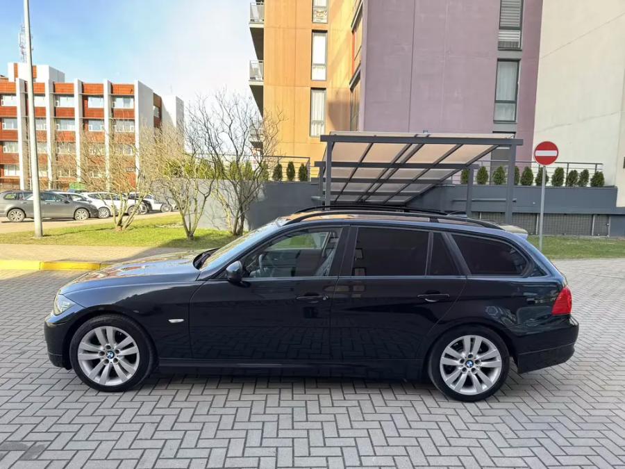 Melns BMW 320 2009 Rīga, ar dzinēja tilpumu 2.00 L un nobraukumu 347 tūkst. km par 5990 €, foto 4 vietnē AUTOMOTO.COM.LV
