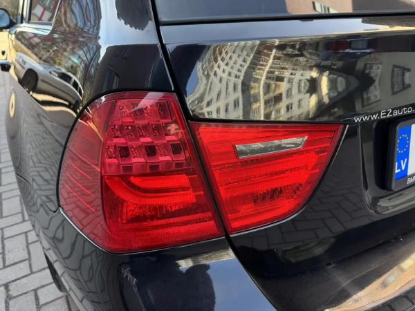 Black BMW 320 2009 in Riga, with an engine capacity of 2.00 L and mileage of 347 thousand km for 5990 €, photo 6 on AUTOMOTO.COM.LV