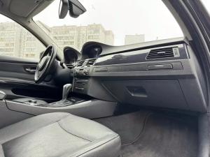 Melns BMW 320 2009 Rīga, ar dzinēja tilpumu 2.00 L un nobraukumu 347 tūkst. km par 5990 €, foto 10 vietnē AUTOMOTO.COM.LV