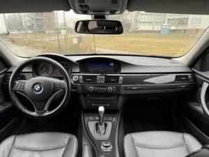 Melns BMW 320 2009 Rīga, ar dzinēja tilpumu 2.00 L un nobraukumu 347 tūkst. km par 5990 €, foto 12 vietnē AUTOMOTO.COM.LV