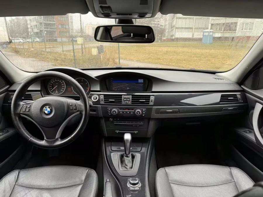 Melns BMW 320 2009 Rīga, ar dzinēja tilpumu 2.00 L un nobraukumu 347 tūkst. km par 5990 €, foto 12 vietnē AUTOMOTO.COM.LV