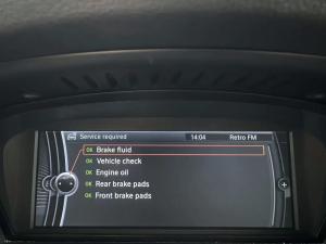 Melns BMW 320 2009 Rīga, ar dzinēja tilpumu 2.00 L un nobraukumu 347 tūkst. km par 5990 €, foto 17 vietnē AUTOMOTO.COM.LV