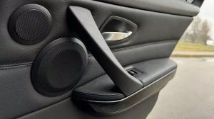 Melns BMW 320 2009 Rīga, ar dzinēja tilpumu 2.00 L un nobraukumu 347 tūkst. km par 5990 €, foto 22 vietnē AUTOMOTO.COM.LV
