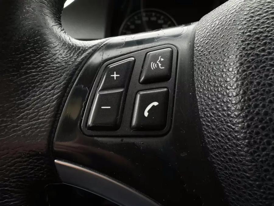 Melns BMW 320 2009 Rīga, ar dzinēja tilpumu 2.00 L un nobraukumu 347 tūkst. km par 5990 €, foto 27 vietnē AUTOMOTO.COM.LV