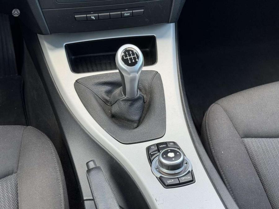 Black BMW 320 2009 in Panevezys, with an engine capacity of 2.00 L and mileage of 295 thousand km for 3100 €, photo 11 on AUTOMOTO.COM.LV