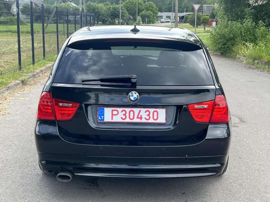 Black BMW 320 2009 in Kaunas, with an engine capacity of 2.00 L and mileage of 321 thousand km for 4350 €, photo 6 on AUTOMOTO.COM.LV