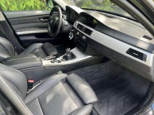 Black BMW 320 2009 in Kaunas, with an engine capacity of 2.00 L and mileage of 321 thousand km for 4350 €, photo 9 on AUTOMOTO.COM.LV