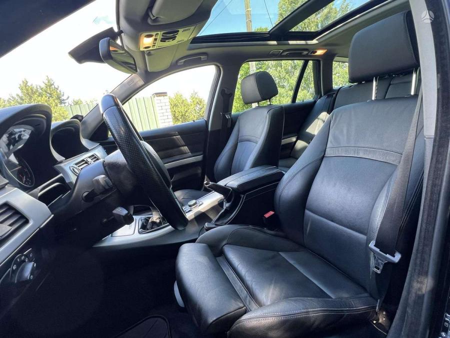 Black BMW 320 2009 in Kaunas, with an engine capacity of 2.00 L and mileage of 321 thousand km for 4350 €, photo 10 on AUTOMOTO.COM.LV