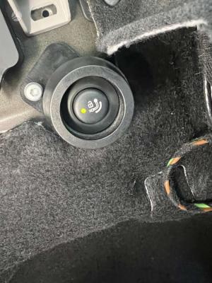 Black BMW 320 2009 in Kaunas, with an engine capacity of 2.00 L and mileage of 321 thousand km for 4350 €, photo 20 on AUTOMOTO.COM.LV