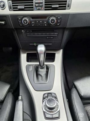 Black BMW 320 2009 in Vilnius, with an engine capacity of 2.00 L and mileage of 265 thousand km for 4000 €, photo 4 on AUTOMOTO.COM.LV