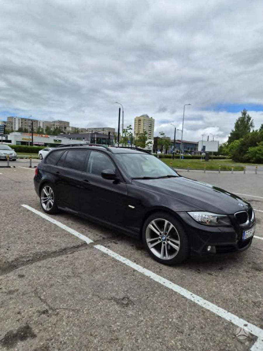 Black BMW 320 2009 in Vilnius, with an engine capacity of 2.00 L and mileage of 265 thousand km for 4000 €, photo 8 on AUTOMOTO.COM.LV
