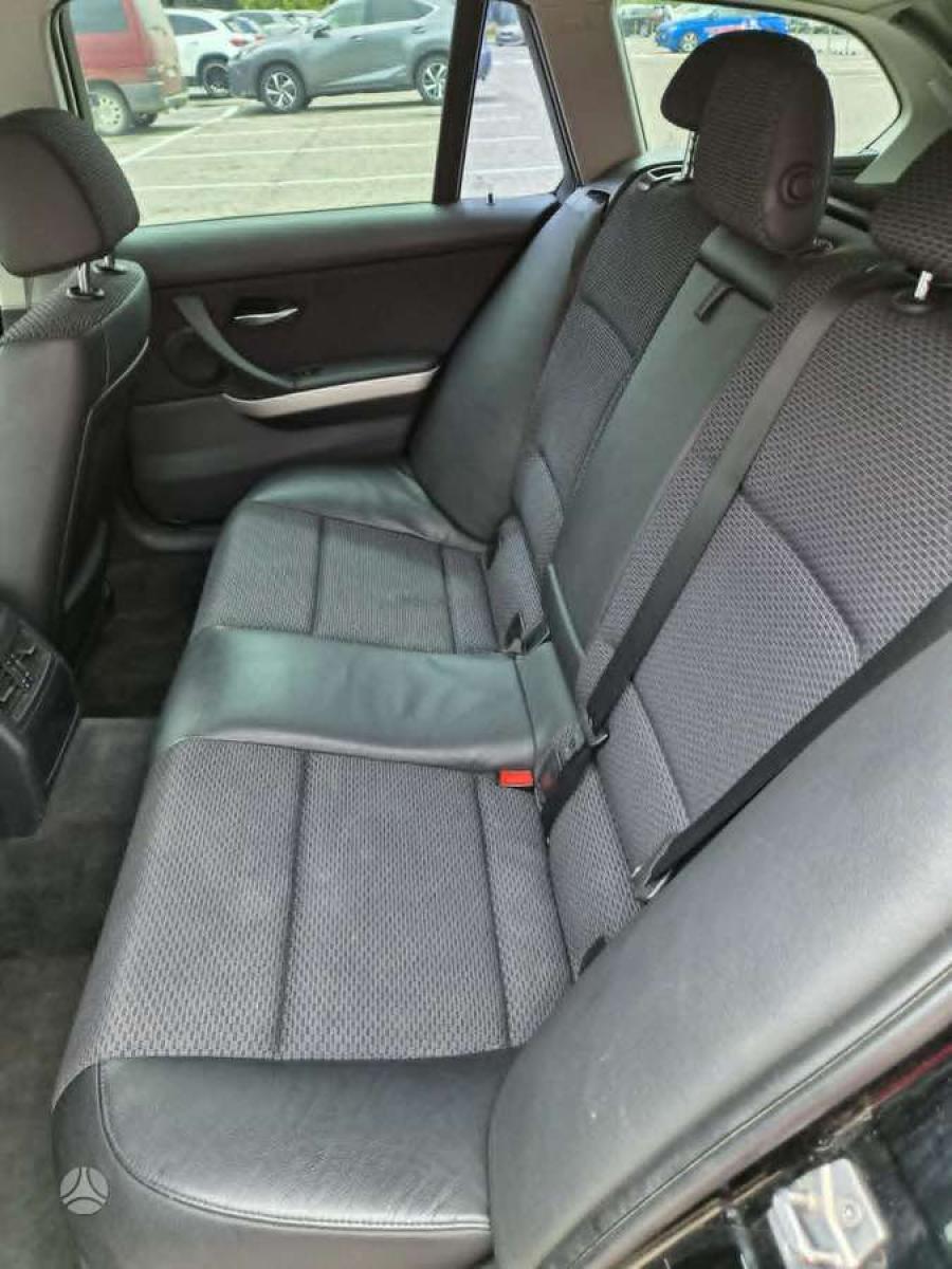 Black BMW 320 2009 in Vilnius, with an engine capacity of 2.00 L and mileage of 265 thousand km for 4000 €, photo 13 on AUTOMOTO.COM.LV