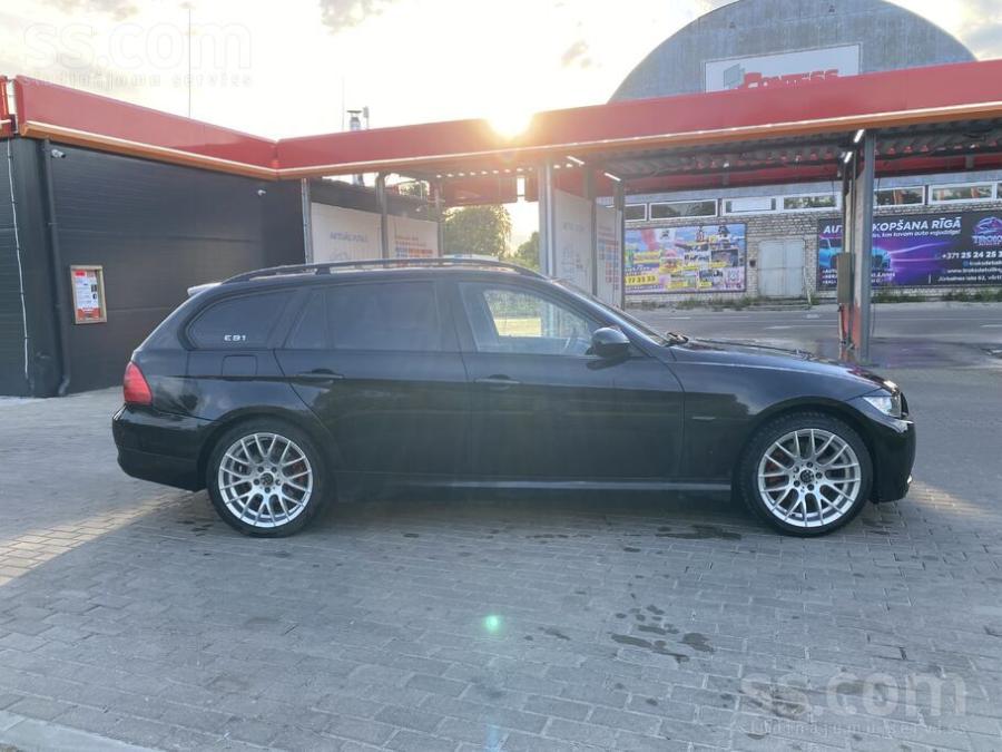 Melns BMW 320 2009 Rīga, ar dzinēja tilpumu 2.00 L un nobraukumu 384 tūkst. km par 5100 €, foto 3 vietnē AUTOMOTO.COM.LV