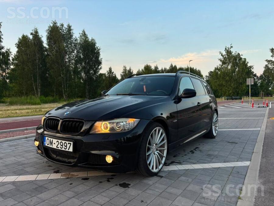 Black BMW 320 2009 in Riga, with an engine capacity of 2.00 L and mileage of 285 thousand km for 6690 €, photo 1 on AUTOMOTO.COM.LV