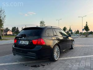 Black BMW 320 2009 in Riga, with an engine capacity of 2.00 L and mileage of 285 thousand km for 6690 €, photo 5 on AUTOMOTO.COM.LV
