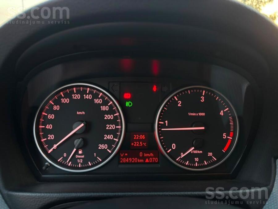Black BMW 320 2009 in Riga, with an engine capacity of 2.00 L and mileage of 285 thousand km for 6690 €, photo 9 on AUTOMOTO.COM.LV
