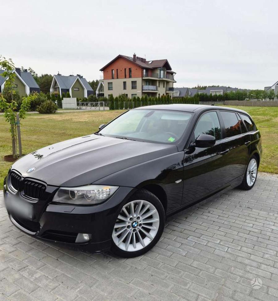 Black BMW 320 2009 in Klaipeda, with an engine capacity of 2.00 L and mileage of 371 thousand km for 4600 €, photo 1 on AUTOMOTO.COM.LV