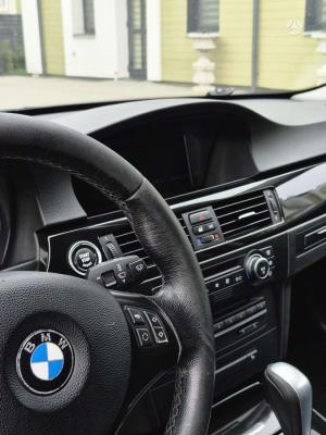 Black BMW 320 2009 in Klaipeda, with an engine capacity of 2.00 L and mileage of 371 thousand km for 4600 €, photo 10 on AUTOMOTO.COM.LV