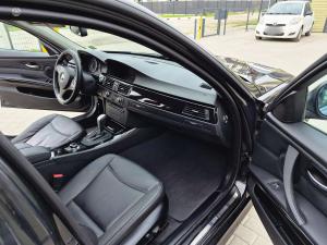 Black BMW 320 2009 in Klaipeda, with an engine capacity of 2.00 L and mileage of 371 thousand km for 4600 €, photo 16 on AUTOMOTO.COM.LV