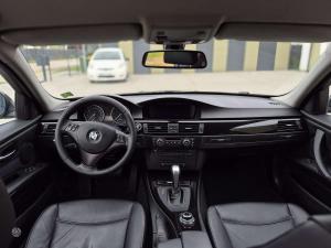 Black BMW 320 2009 in Klaipeda, with an engine capacity of 2.00 L and mileage of 371 thousand km for 4600 €, photo 17 on AUTOMOTO.COM.LV