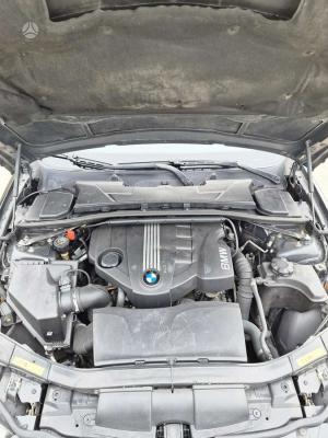 Black BMW 320 2009 in Klaipeda, with an engine capacity of 2.00 L and mileage of 371 thousand km for 4600 €, photo 21 on AUTOMOTO.COM.LV