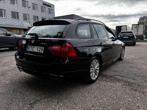Black BMW 320 2009 in Vilnius, with an engine capacity of 2.00 L and mileage of 403 thousand km for 4100 €, photo 4 on AUTOMOTO.COM.LV