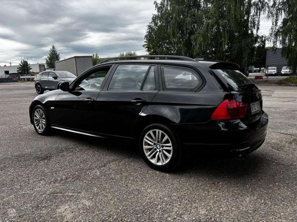 Black BMW 320 2009 in Vilnius, with an engine capacity of 2.00 L and mileage of 403 thousand km for 4100 €, photo 4 on AUTOMOTO.COM.LV