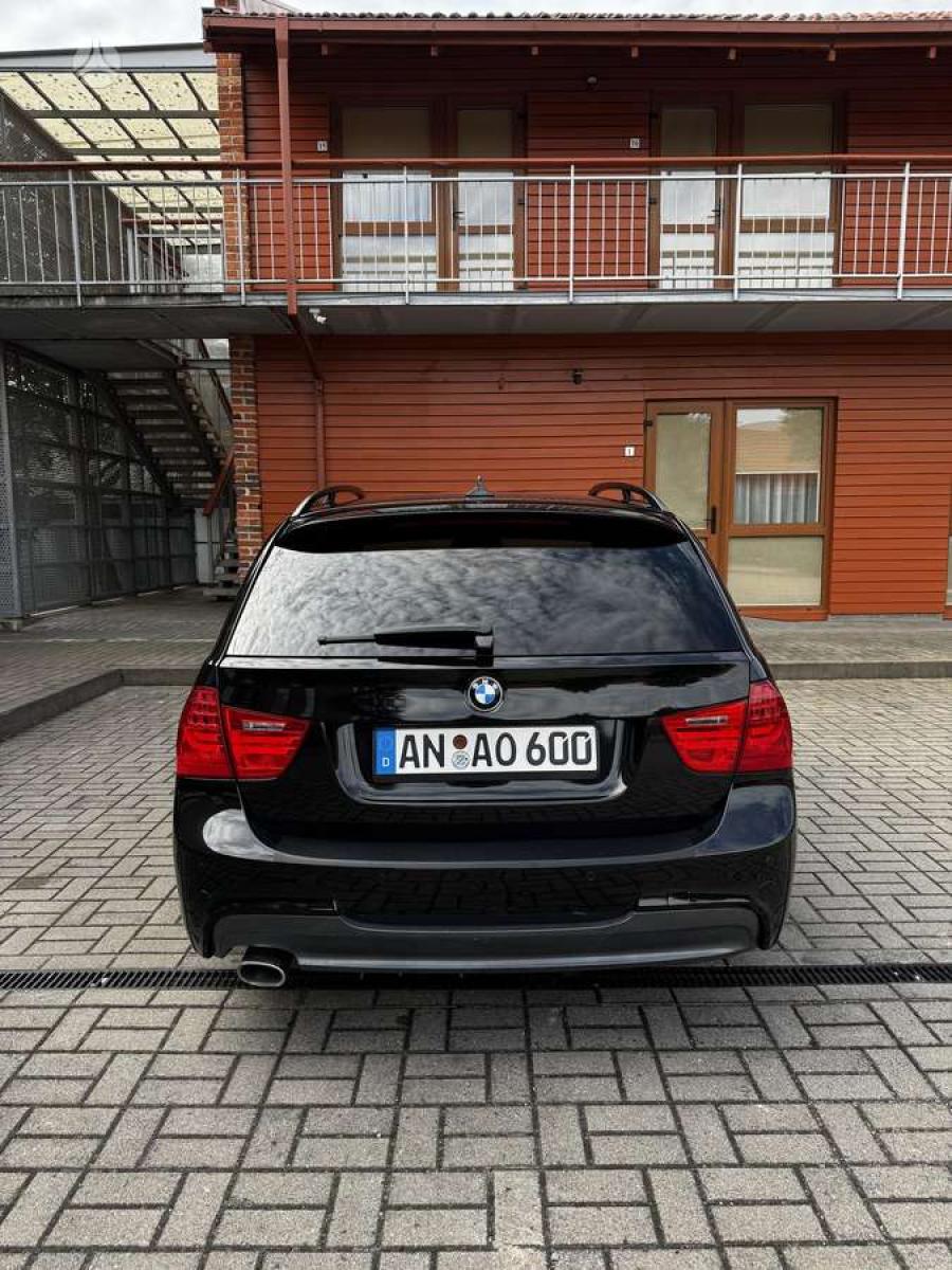 Black BMW 320 2009 in Marijampole, with an engine capacity of 2.00 L and mileage of 281 thousand km for 6000 €, photo 6 on AUTOMOTO.COM.LV
