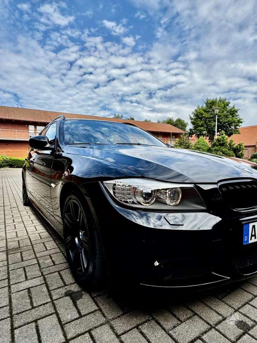 Black BMW 320 2009 in Marijampole, with an engine capacity of 2.00 L and mileage of 281 thousand km for 6000 €, photo 12 on AUTOMOTO.COM.LV