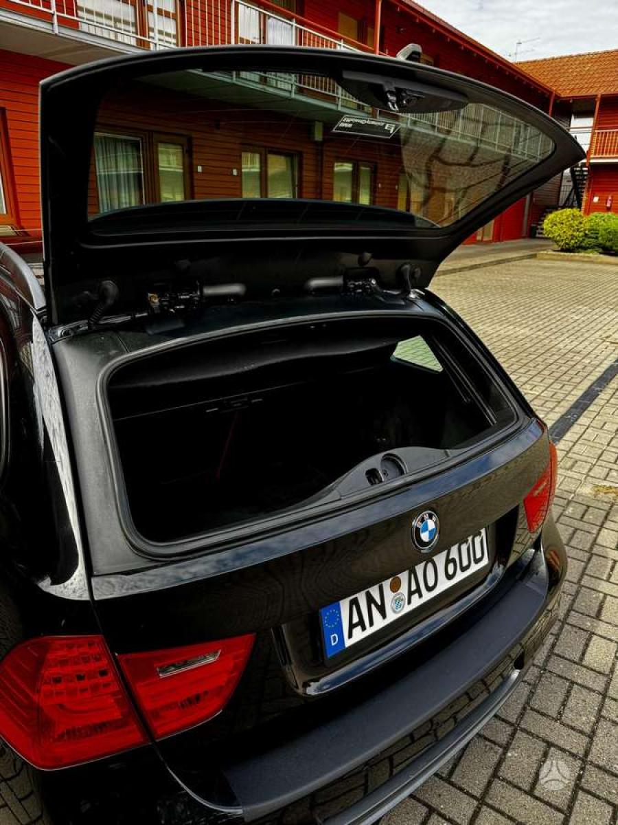 Black BMW 320 2009 in Marijampole, with an engine capacity of 2.00 L and mileage of 281 thousand km for 6000 €, photo 14 on AUTOMOTO.COM.LV
