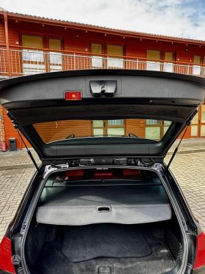 Black BMW 320 2009 in Marijampole, with an engine capacity of 2.00 L and mileage of 281 thousand km for 6000 €, photo 15 on AUTOMOTO.COM.LV