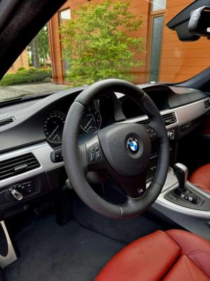 Black BMW 320 2009 in Marijampole, with an engine capacity of 2.00 L and mileage of 281 thousand km for 6000 €, photo 17 on AUTOMOTO.COM.LV