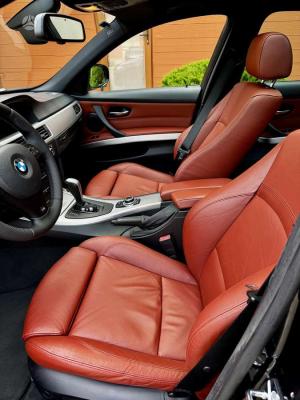 Black BMW 320 2009 in Marijampole, with an engine capacity of 2.00 L and mileage of 281 thousand km for 6000 €, photo 19 on AUTOMOTO.COM.LV