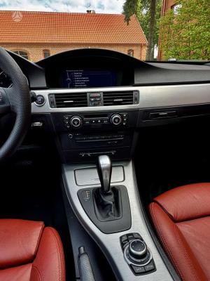 Black BMW 320 2009 in Marijampole, with an engine capacity of 2.00 L and mileage of 281 thousand km for 6000 €, photo 30 on AUTOMOTO.COM.LV
