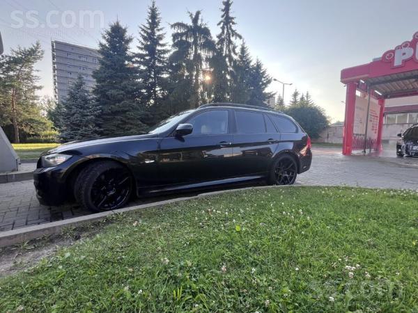 Melns BMW 320 2009 Rīga, ar dzinēja tilpumu 2.00 L un nobraukumu 270 tūkst. km par 6600 €, foto 2 vietnē AUTOMOTO.COM.LV