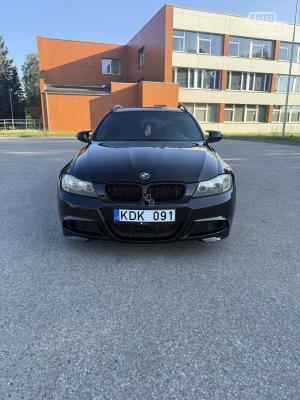 Melns BMW 320 2009 Jonava, ar dzinēja tilpumu 2.00 L un nobraukumu 284 tūkst. km par 3850 €, foto  vietnē AUTOMOTO.COM.LV