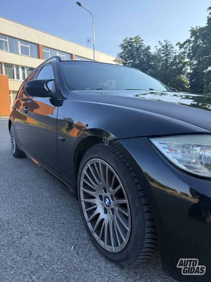 Melns BMW 320 2009 Jonava, ar dzinēja tilpumu 2.00 L un nobraukumu 284 tūkst. km par 3850 €, foto 3 vietnē AUTOMOTO.COM.LV