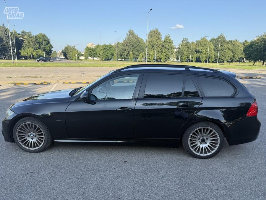 Melns BMW 320 2009 Jonava, ar dzinēja tilpumu 2.00 L un nobraukumu 284 tūkst. km par 3850 €, foto 5 vietnē AUTOMOTO.COM.LV
