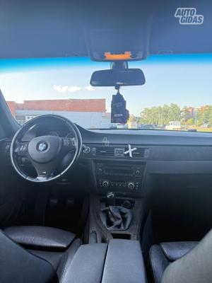 Melns BMW 320 2009 Jonava, ar dzinēja tilpumu 2.00 L un nobraukumu 284 tūkst. km par 3850 €, foto 11 vietnē AUTOMOTO.COM.LV