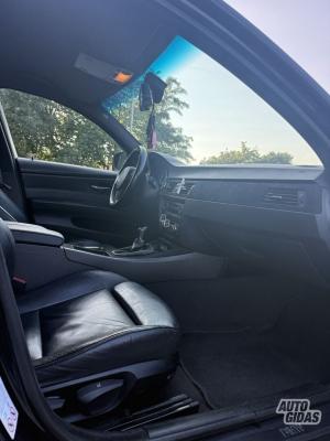 Melns BMW 320 2009 Jonava, ar dzinēja tilpumu 2.00 L un nobraukumu 284 tūkst. km par 3850 €, foto 13 vietnē AUTOMOTO.COM.LV