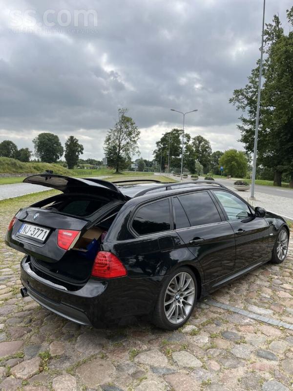 Melns BMW 320 2009 Daugavpils, ar dzinēja tilpumu 2.00 L un nobraukumu 319 tūkst. km par 6350 €, foto 5 vietnē AUTOMOTO.COM.LV