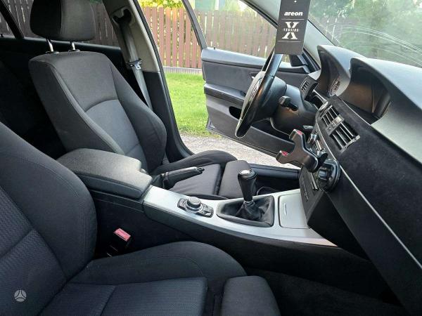 Melns BMW 320 2009 Radviliškis, ar dzinēja tilpumu 0.00 L un nobraukumu 343 tūkst. km par 2900 €, foto 6 vietnē AUTOMOTO.COM.LV