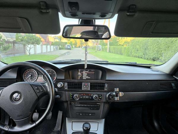 Melns BMW 320 2009 Radviliškis, ar dzinēja tilpumu 0.00 L un nobraukumu 343 tūkst. km par 2900 €, foto 8 vietnē AUTOMOTO.COM.LV