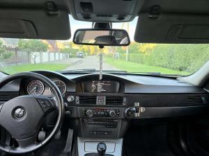 Black BMW 320 2009 in Radviliskis, with an engine capacity of 0.00 L and mileage of 343 thousand km for 2900 €, photo 9 on AUTOMOTO.COM.LV