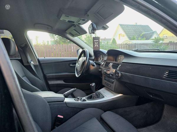 Melns BMW 320 2009 Radviliškis, ar dzinēja tilpumu 0.00 L un nobraukumu 343 tūkst. km par 2900 €, foto 9 vietnē AUTOMOTO.COM.LV
