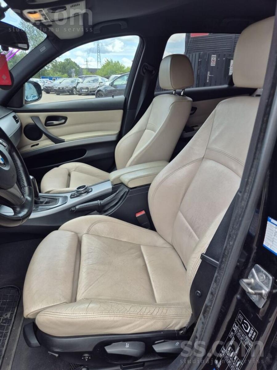 Black BMW 320 2009 in Riga, with an engine capacity of 2.00 L and mileage of 268 thousand km for 5990 €, photo 13 on AUTOMOTO.COM.LV