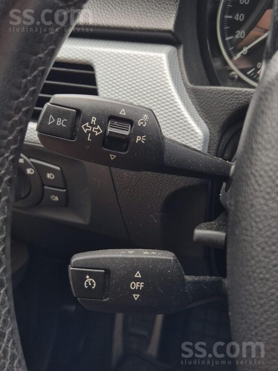 Black BMW 320 2009 in Riga, with an engine capacity of 2.00 L and mileage of 268 thousand km for 5990 €, photo 17 on AUTOMOTO.COM.LV