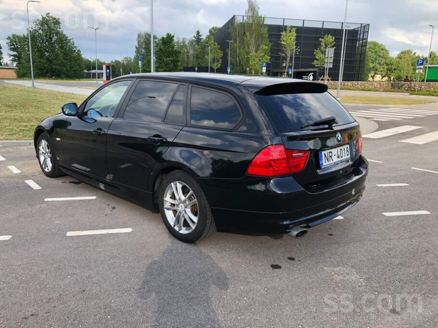 Black BMW 320 2009 in Riga, with an engine capacity of 2.00 L and mileage of 250 thousand km for 3500 €, photo 5 on AUTOMOTO.COM.LV