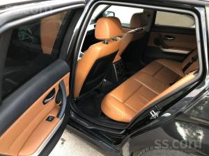 Black BMW 320 2009 in Riga, with an engine capacity of 2.00 L and mileage of 250 thousand km for 3500 €, photo 7 on AUTOMOTO.COM.LV