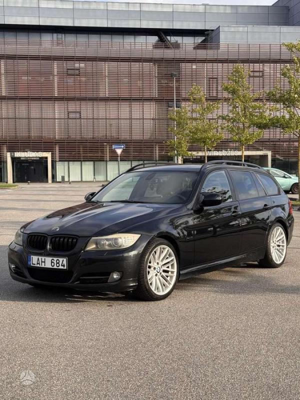 Black BMW 320 2009 in Klaipeda, with an engine capacity of 2.00 L and mileage of 135 thousand km for 3500 €, photo 2 on AUTOMOTO.COM.LV